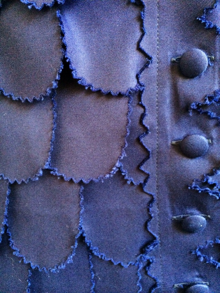 RARE FENDI BLAZER JACKET CUTOUT DETAIL FISH SCALES NAVY BLUE COLOR SZ ...