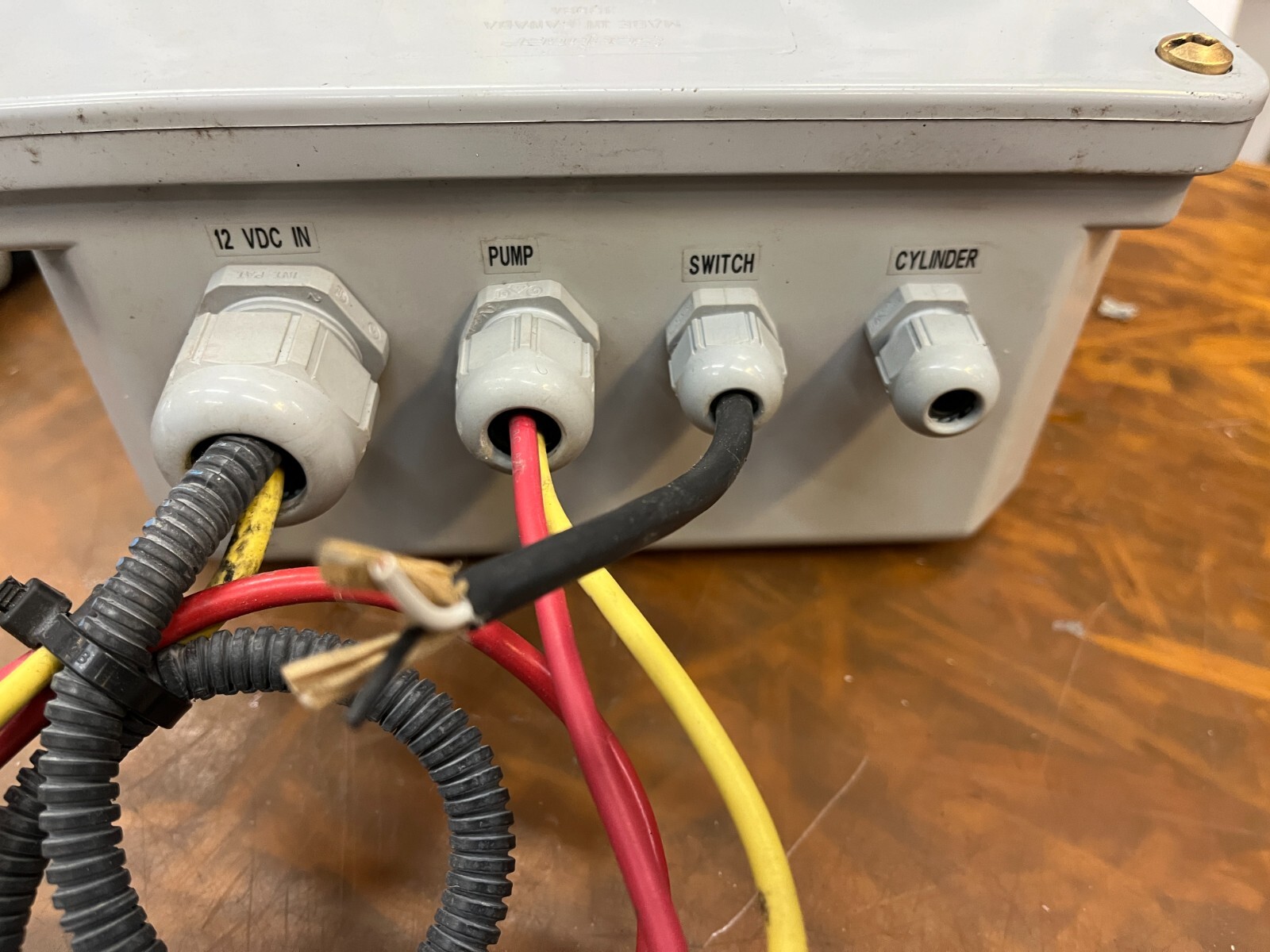 Hydraulic Engine Hatch Lift System w/ Scepter Junction Box Cylinder w ...