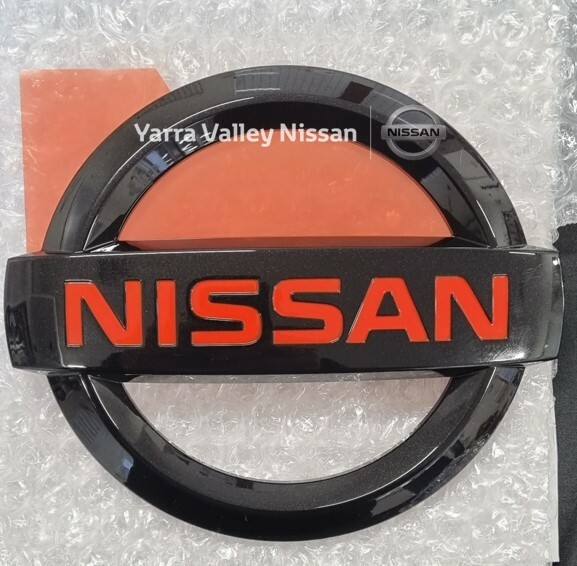 GENUINE NISSAN NAVARA NP300 PRO4X SERIES BLACK REAR BADGE | eBay
