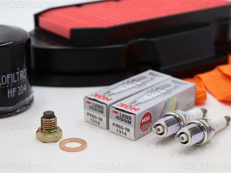 Air / Oil Filter (x2), Iridium Spark Plug, Drain Plug HONDA CTX 700 ...