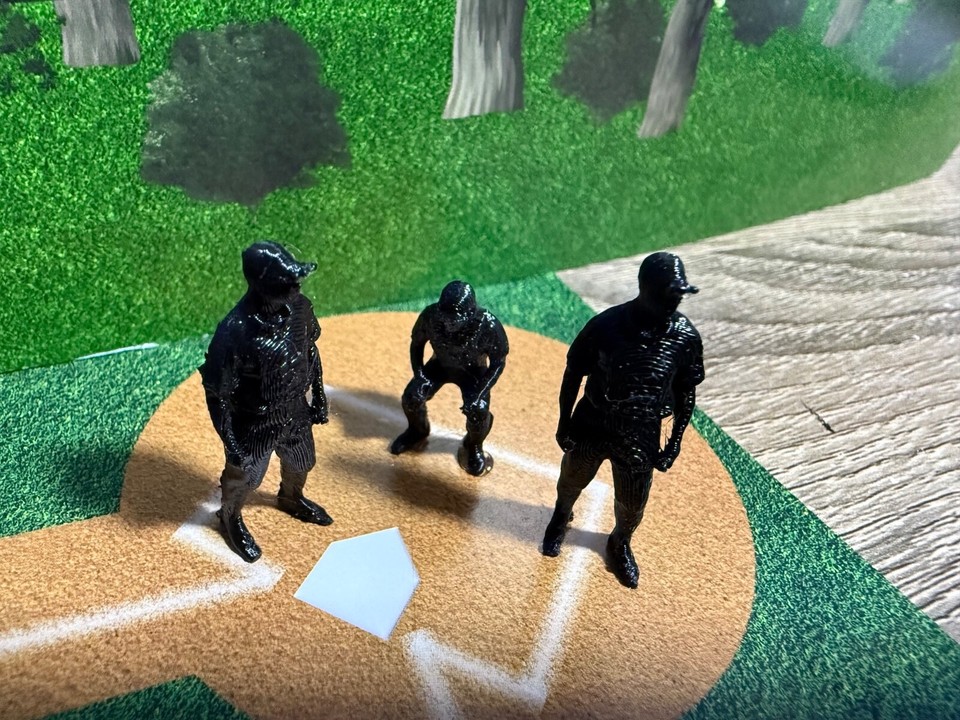 O Scale Baseball Umpires -3 Piece Set - Standing and Crouched | eBay