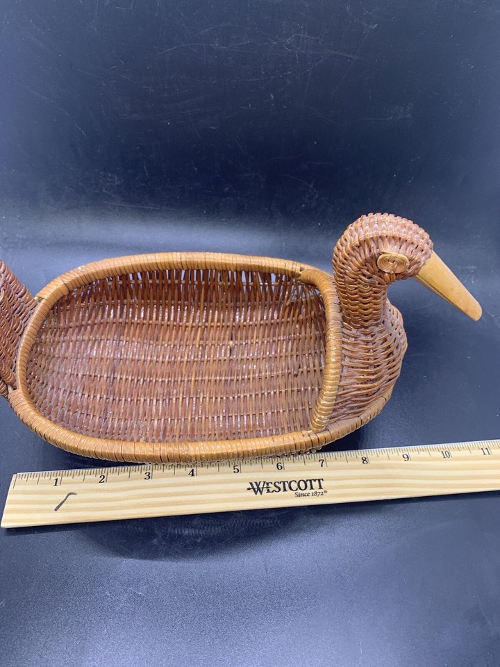 Vtg Wicker Duck Woven Egg Basket Rattan Rustic Farmhouse Decor ...