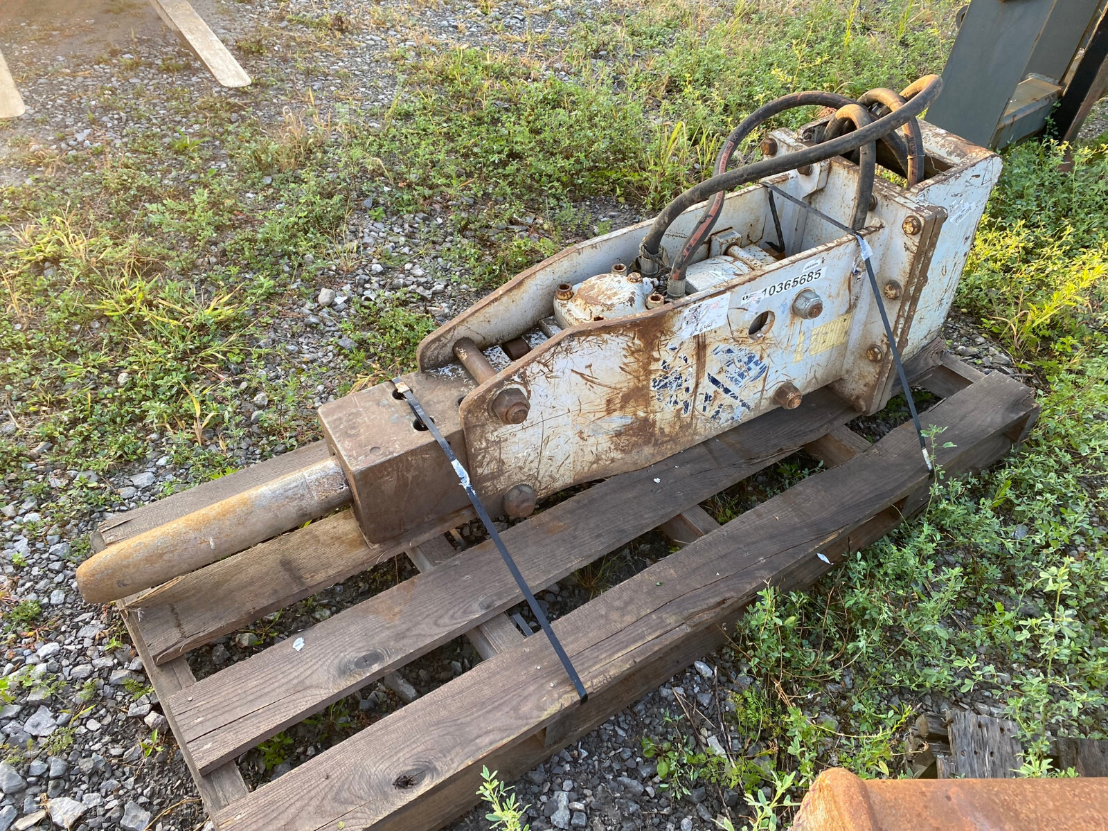 Furukawa FRD Kent F9 Hydraulic Hammer Attachment for Loader Backhoe ...