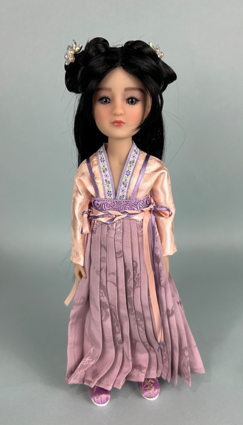 Ruby Red Fashion Friends Flora doll 14" limited edition Chinese dress ...