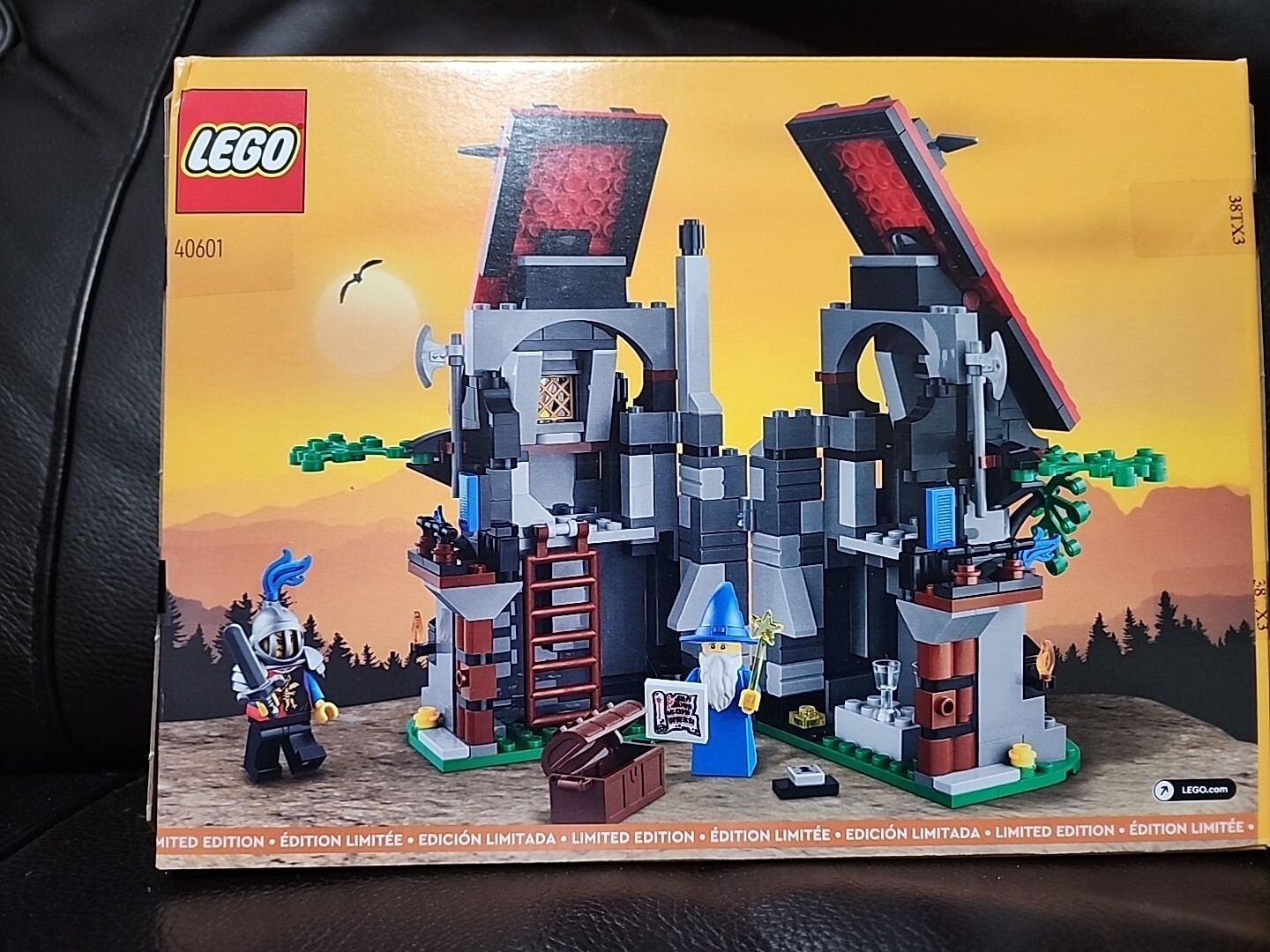 LEGO 40601 Majisto's Magical Workshop - Limited Edition Set with 365 ...