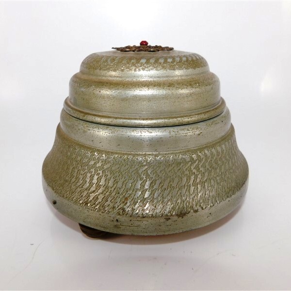 119/326 Vintage Metal Musical Powder Box With Red Stone on Top "Dance ...