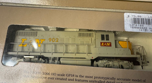 HO Scale - Life-Like Proto 2000 - 8168 - Louisville & Nashville GP18 ...