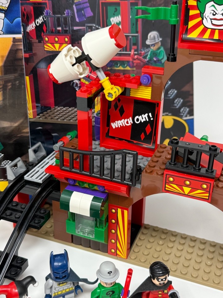 Lego DC Universe Super Heroes The Dynamic Duo Funhouse Escape Batman ...