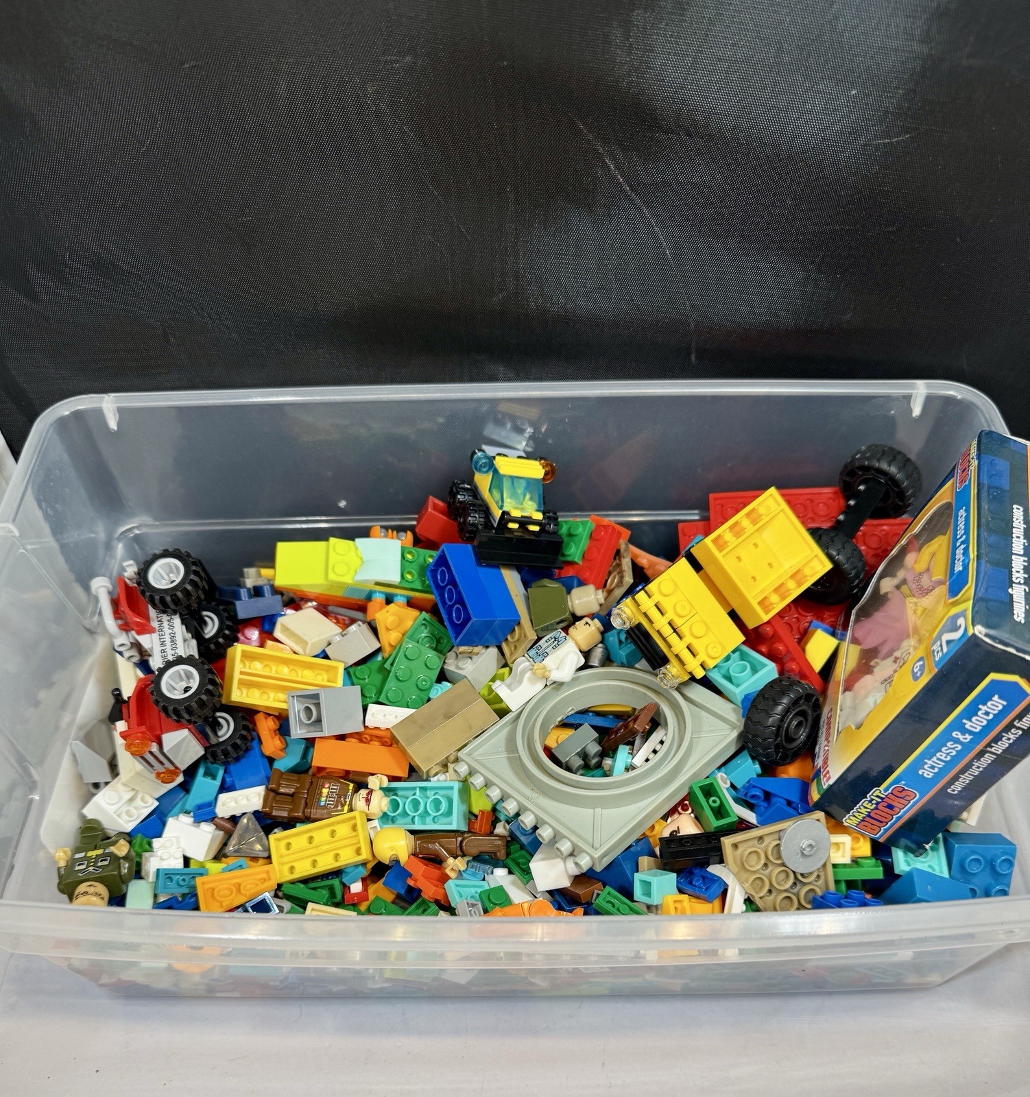 Over 2 Lbs of Mostly MEGA BLOKS Construx Building Blocks Bricks Pcs NON ...