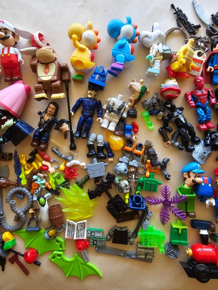 Lego, Mega Bloks, Knex, Lot (Train, Mario, Marvel Spiderman) Parts ...