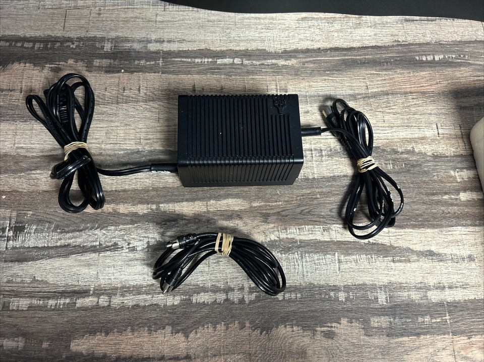 Atari XE Game System CIB Console, Controller, Games, Light Gun ...