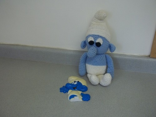 Smurf knit plush and Smurf wall hanger/ stander HG Toys Inc | eBay