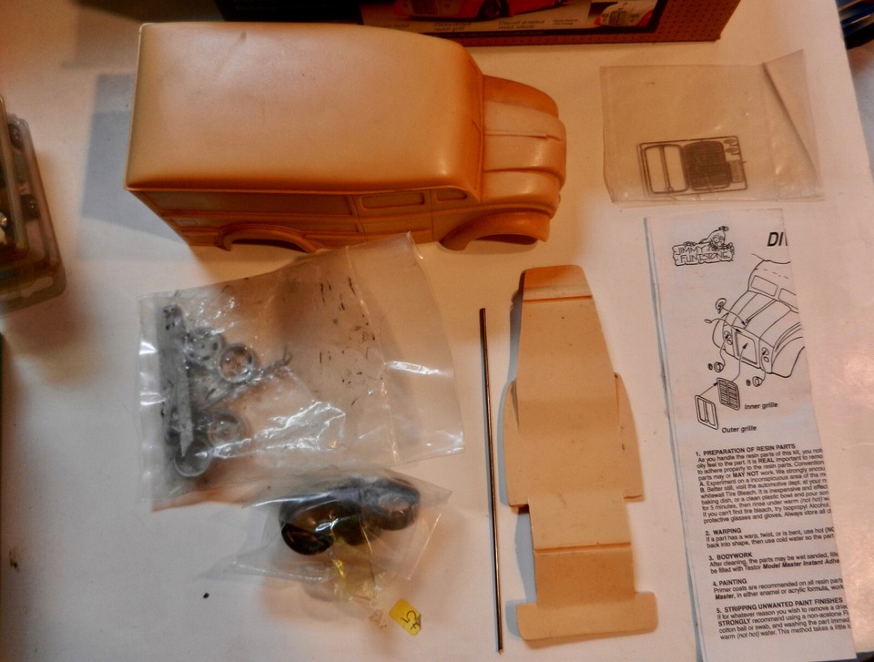 MODEL MASTER #463 Jimmy Flintstone '48 DIVCO DAIRYLAND Delivery 1/25th ...