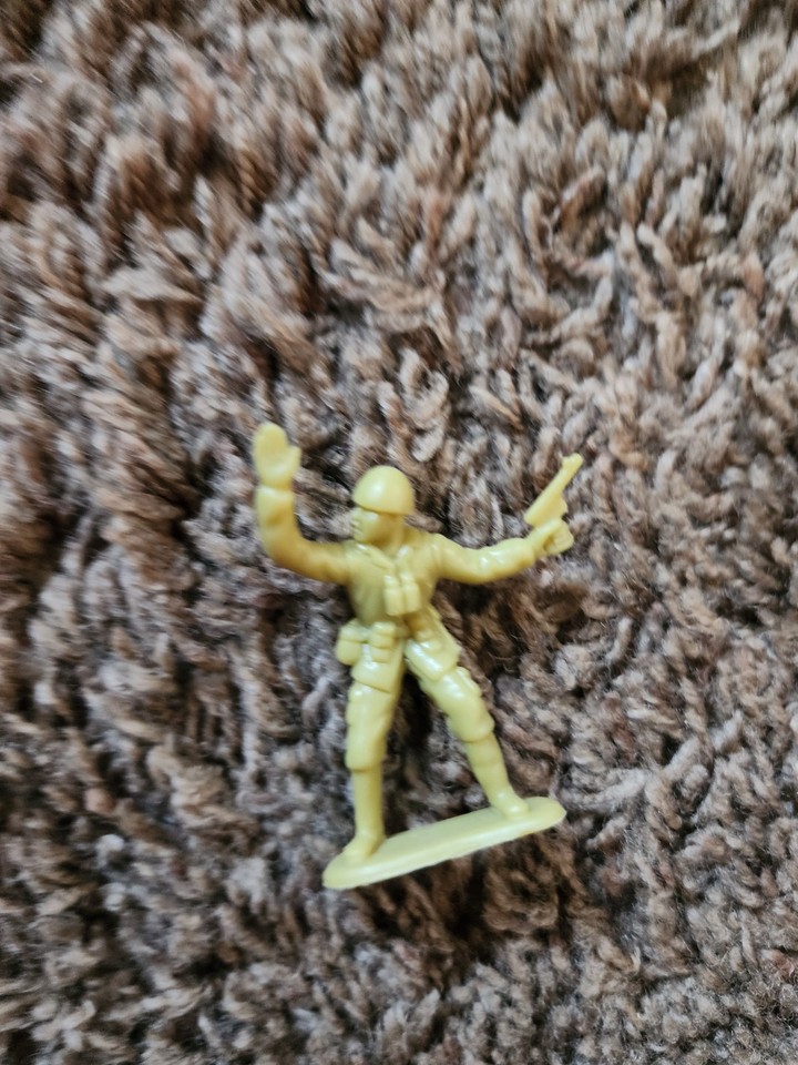 Classic ” Plastic Army Men Toy Soldiers Military Figures Bulk Lot | eBay