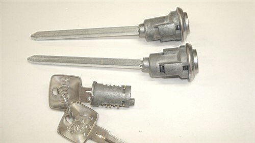 New Big Rig Door & Ignition Locks & Logo Keys Mack M R RD DM Truck 1966 ...