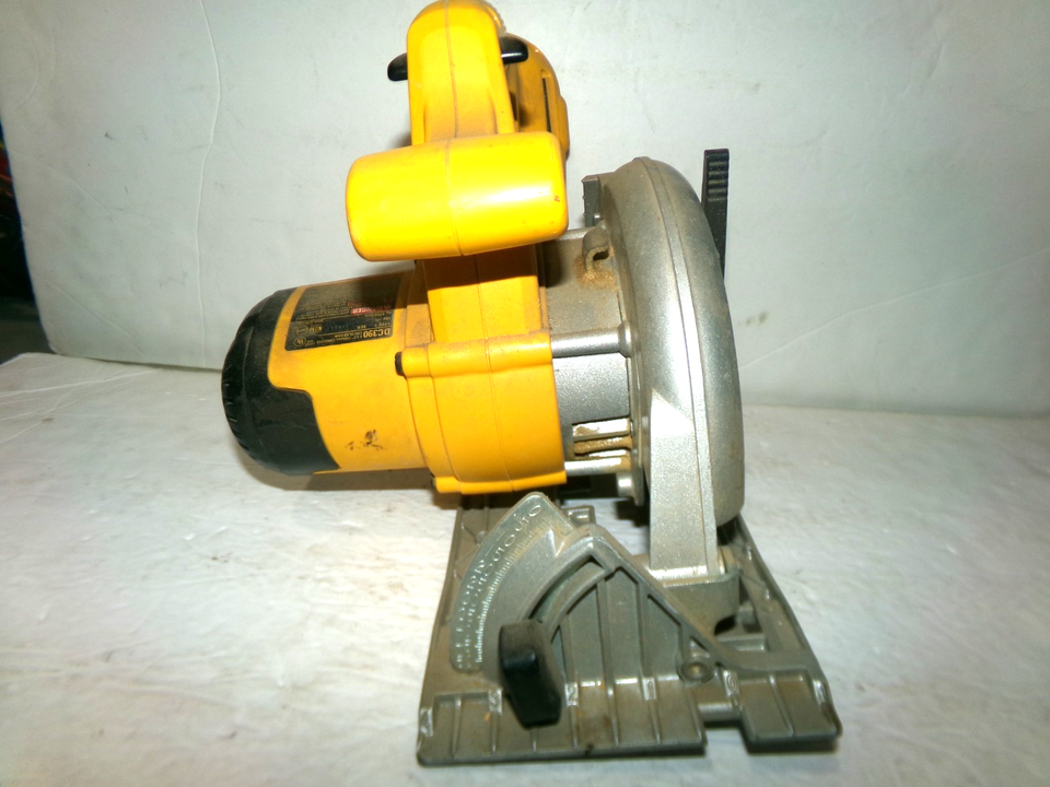 DEWALT DC390 6 1/2" CORDLESS 18V CIRCULAR SAW W/ BLADE & CHARGER ...