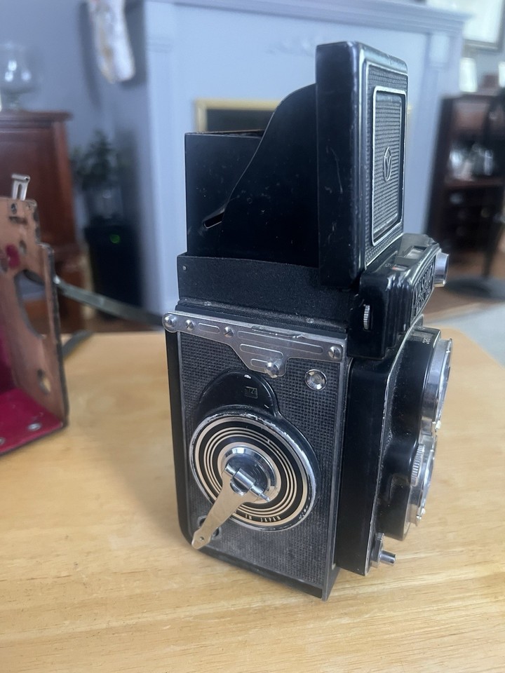 Vintage Yashica Mat 124 Medium Format TLR Camera - Yashinon 80mm F3.5/2 ...