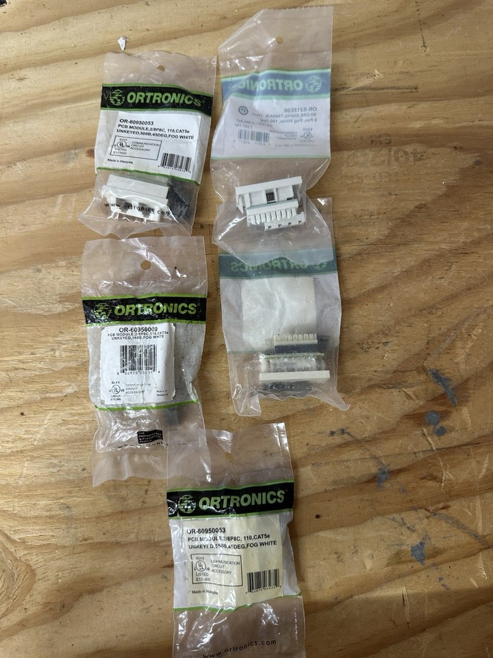 ORTRONICS Series II SINGLE GANG FACEPLATE. OR-40300158. Lot of 16 pcs ...