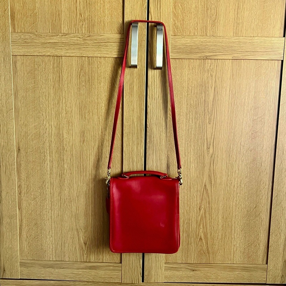 VINTAGE 1990’S COACH CHEERY RED LEATHER SHOULDER BAG IN GREAT PRELOVED ...