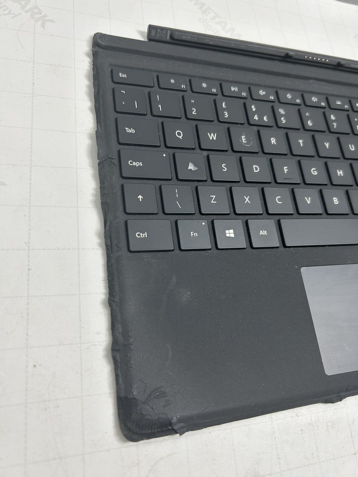 Microsoft 1725 Surface Pro 4 /5 / 6 / 7 Type Cover Keyboard UK QWERTY ...