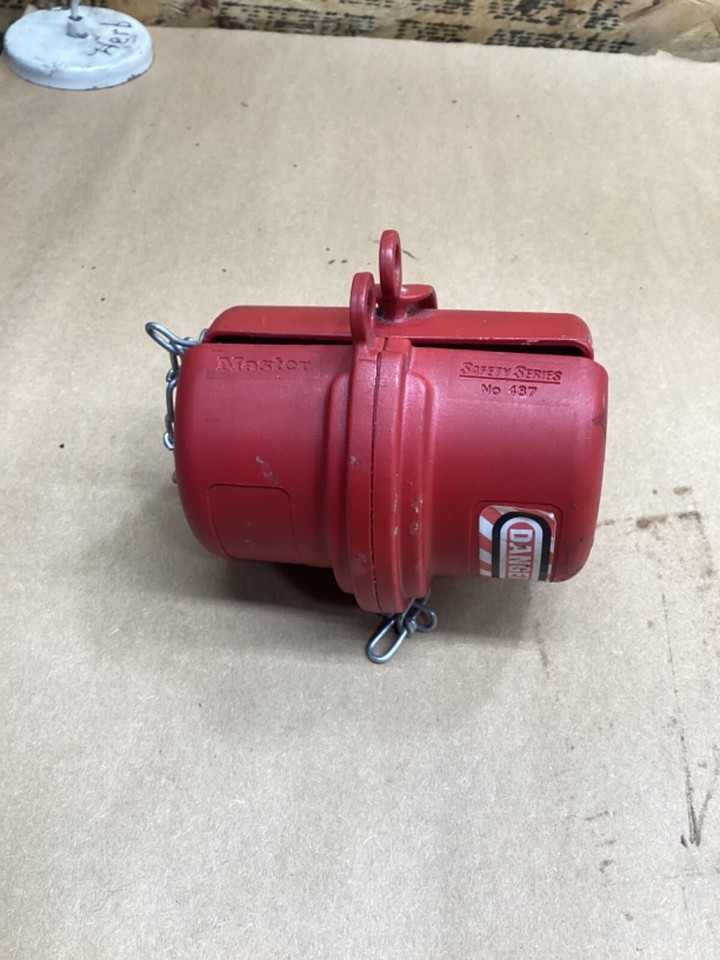 MASTER LOCK 487 Safety Series Plug Lockout Cover #119L26 | eBay