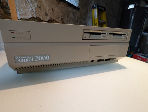 Amiga 2000 Computer A2000 With Keyboard - No reserve. | eBay