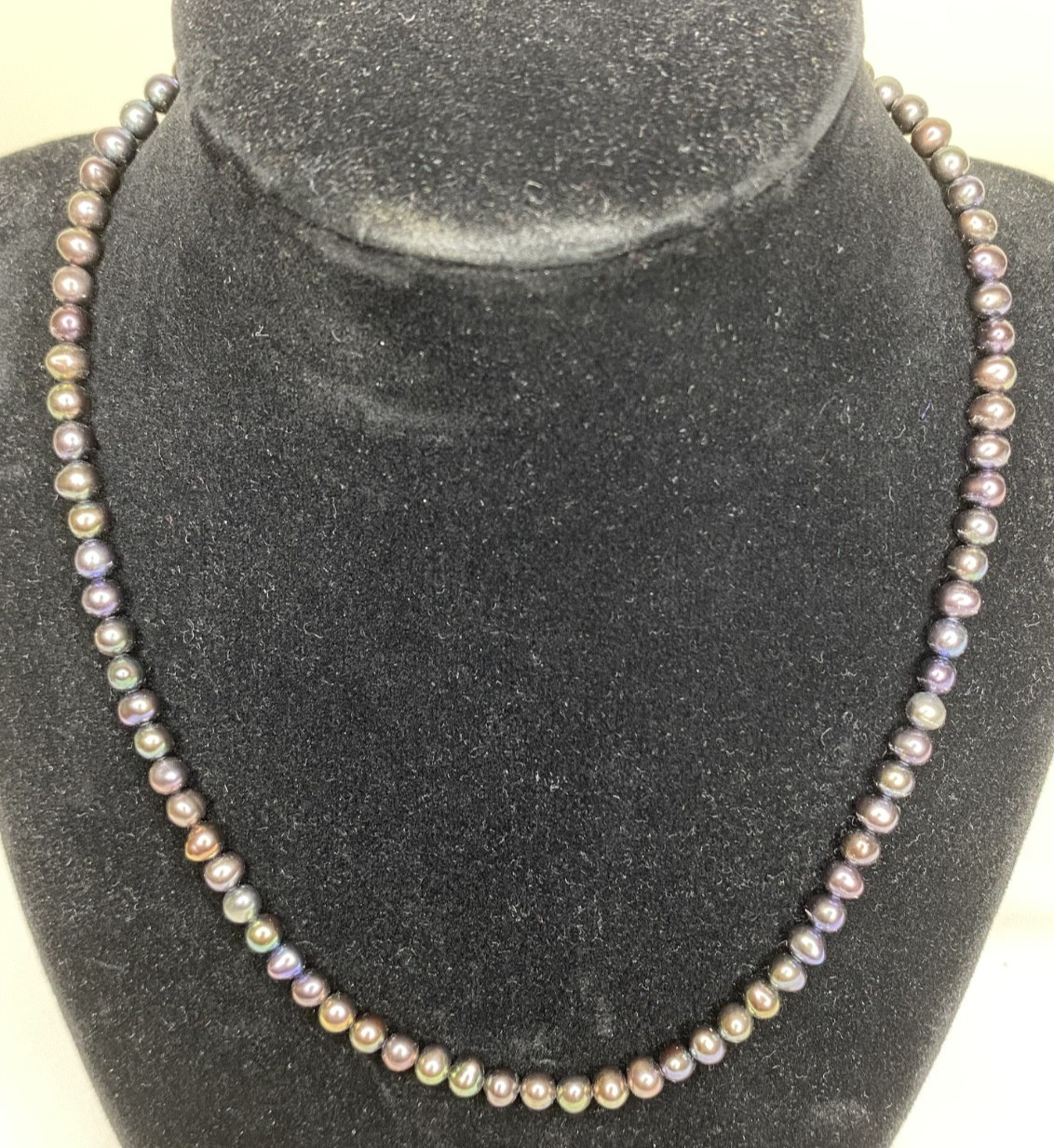 585 14K Gold Clasp 18" 3mm Black Pearl String Necklace - Gem