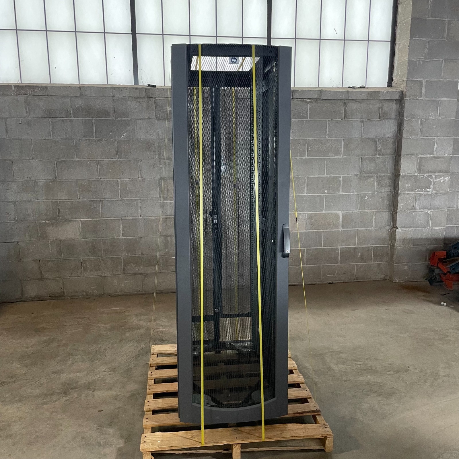 HP 42U Compaq 10K Series Server Rack Cabinet Enclosure w/ Mesh Doors | eBay