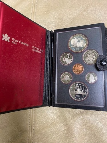 1981 Royal Canadian Mint Proof Set 7 Coins Including Silver Dollar Coin ...