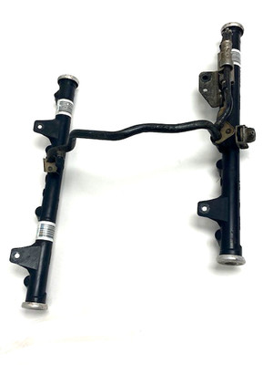 GM Fuel Rail Assembly fits 17113695, 12602113 01-07 GM Trucks LQ4 Gas W ...
