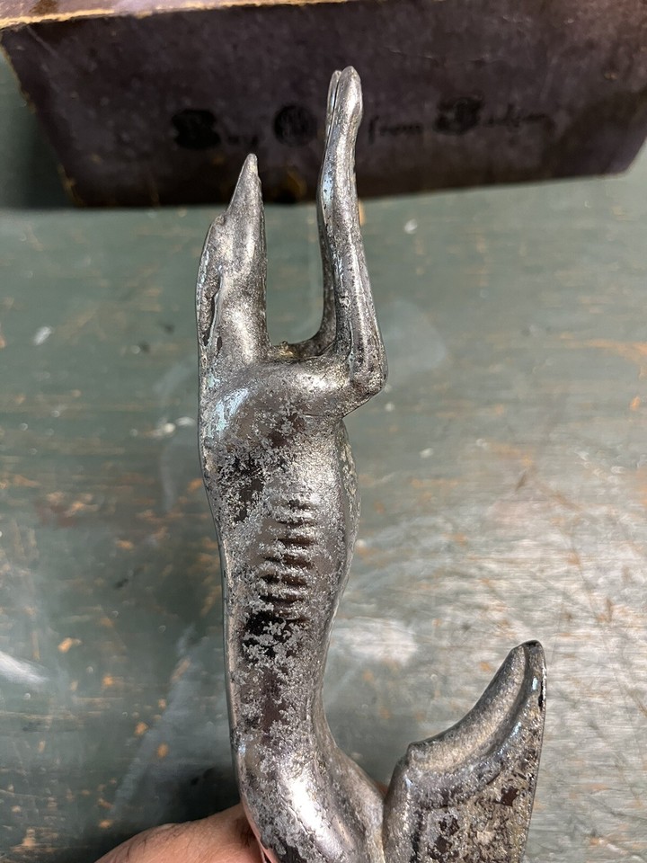 Badger 1930s FORD GREYHOUND HOOD ORNAMENT Box RADIATOR CAP MASCOT ...