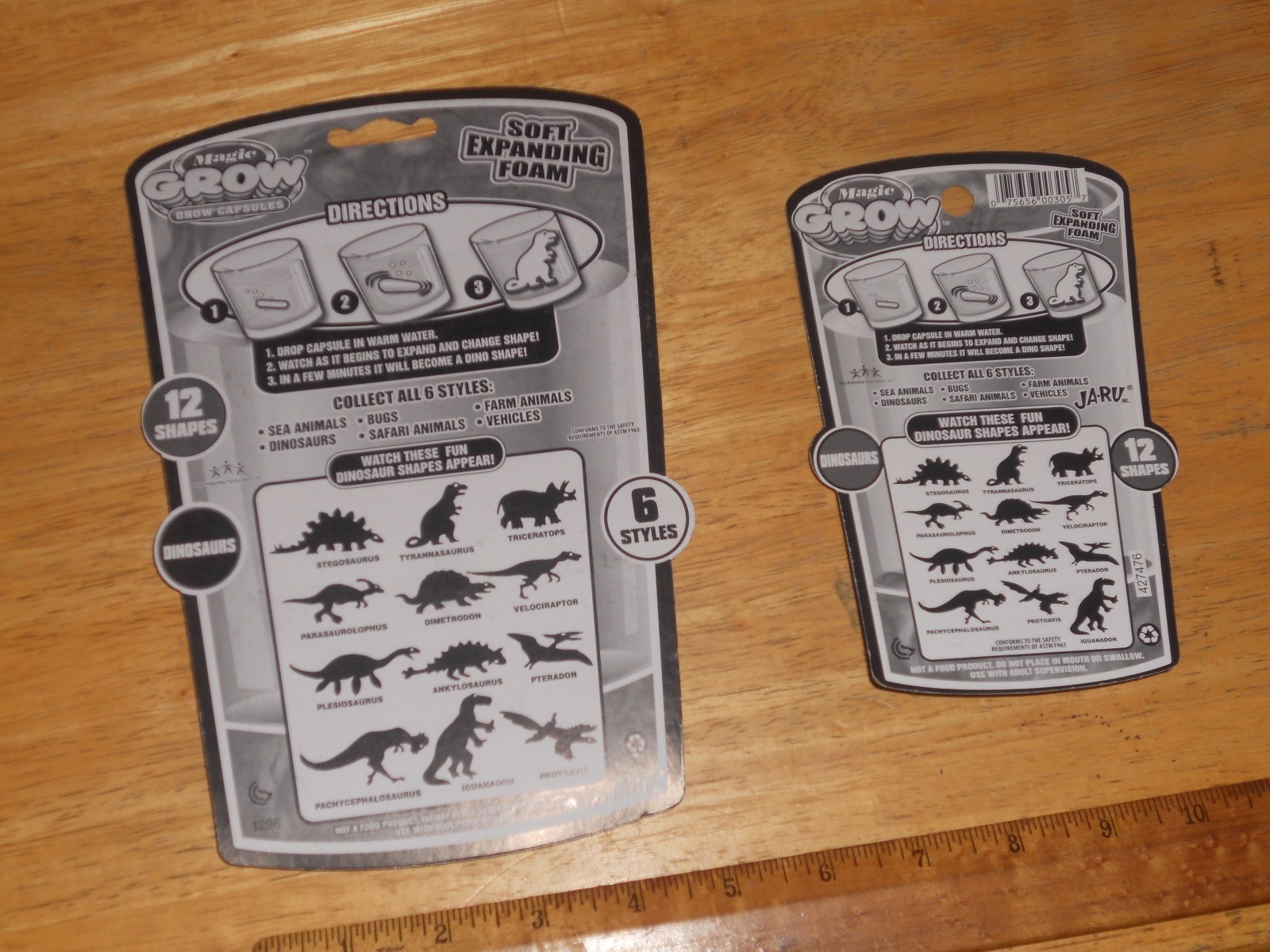 LOT OF 2 Magic Grow Capsules DINOSAURS w/ ILLUSTRATION and NAMES Of ...