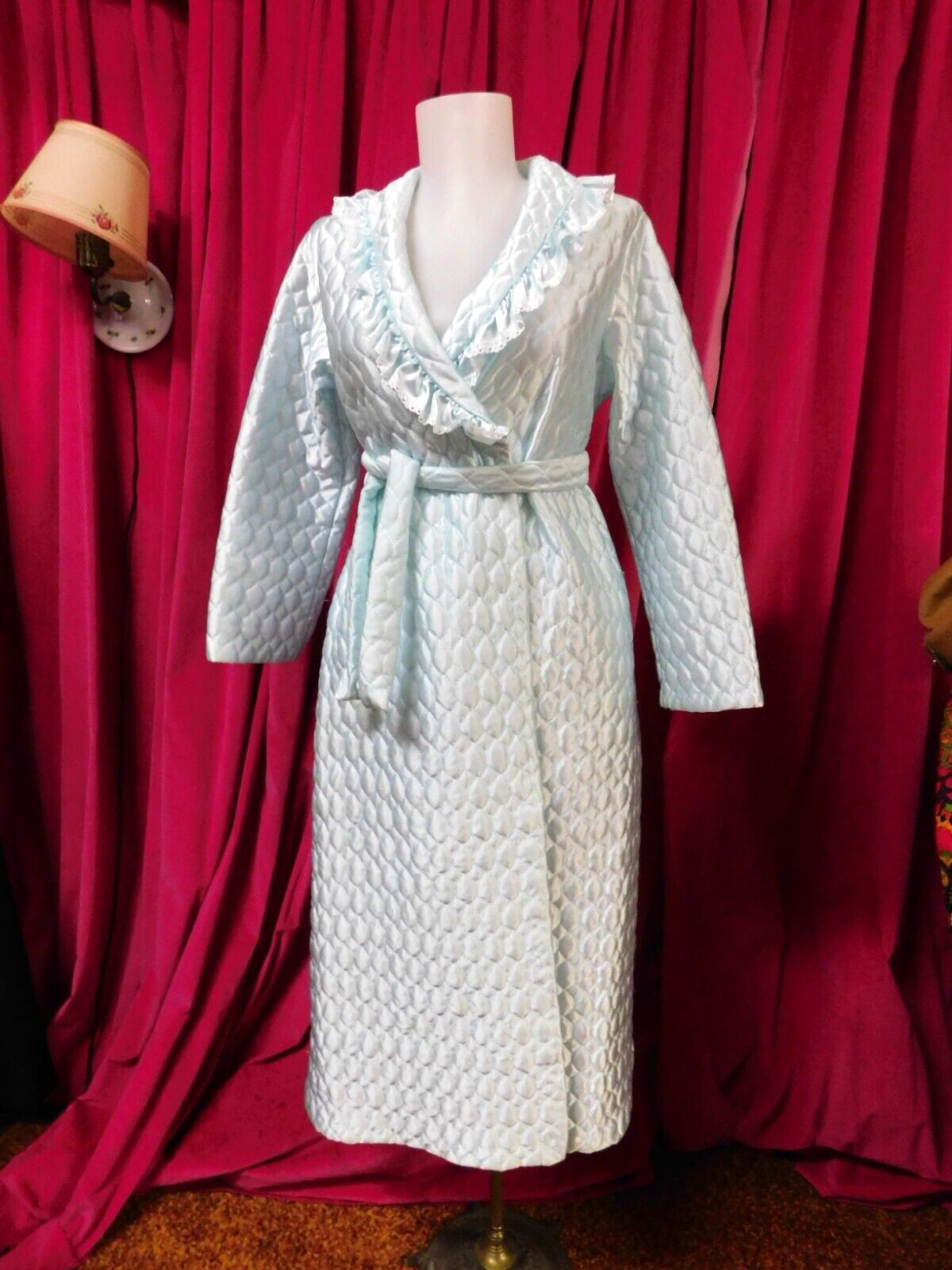 Vintage BLUE Quilted Robe w/Belt GIRLS size 12 BEES &… - Gem