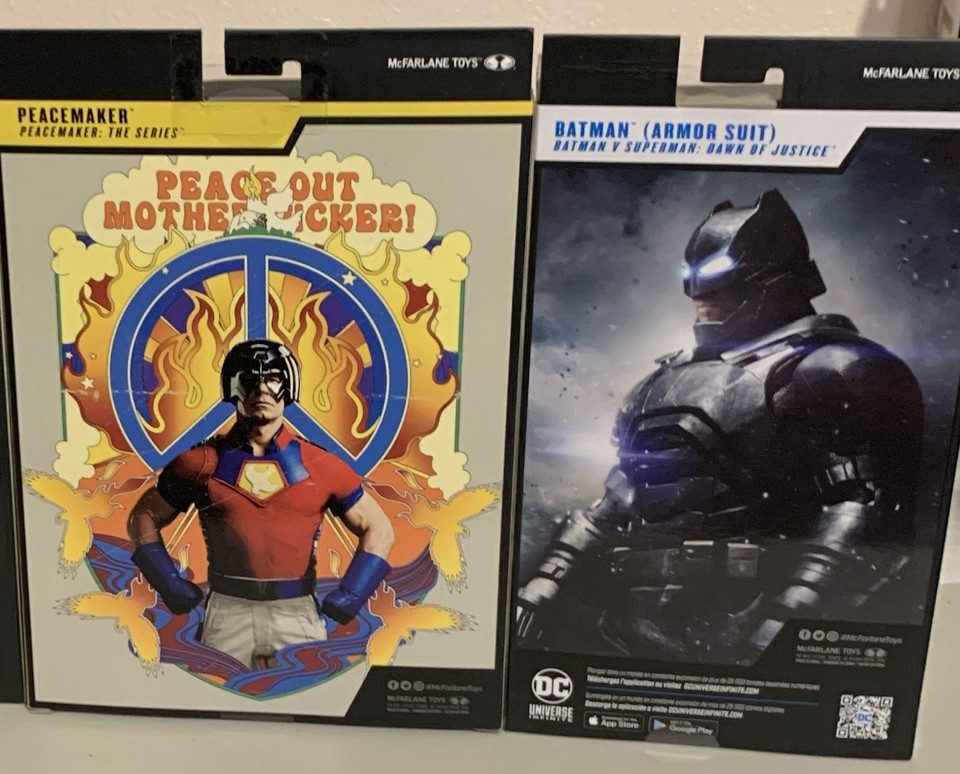 Peacemaker & Batman Armor Suit McFarlane Toys DC Multiverse Deluxe ...