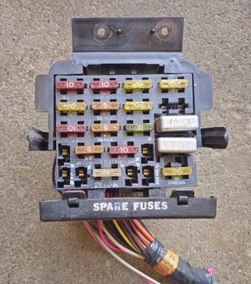 86 87 1986 PONTIAC FIERO GT 2.8L V6 UNDER DASH CABIN FUSE BOX | eBay