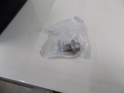 Genuine Range Rover Evoque & Discovery Sport 2.0 Diesel Sump Plug ...