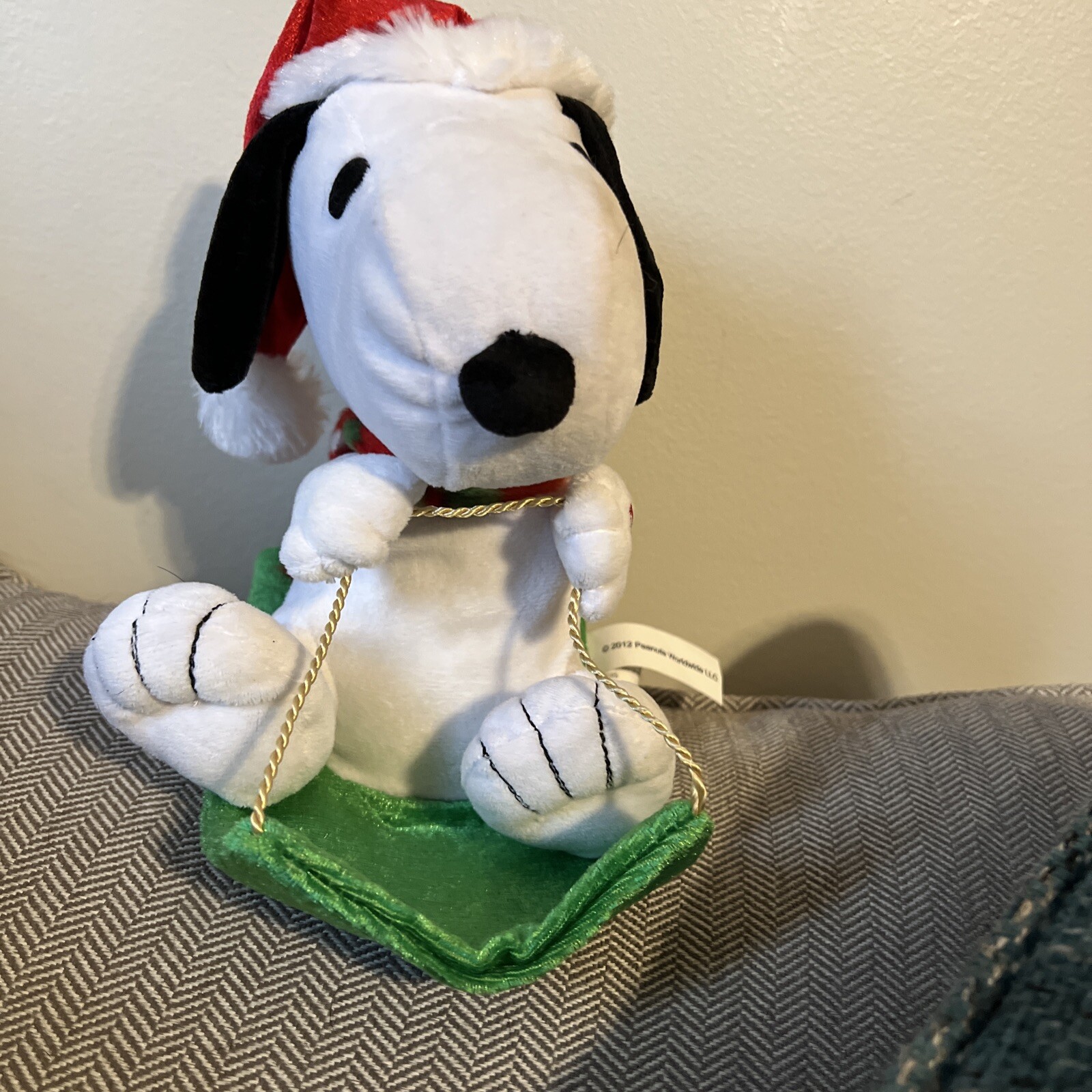 Peanuts Gemmy Animated Christmas Snoopy Plush on Sled Plays "Linus ...