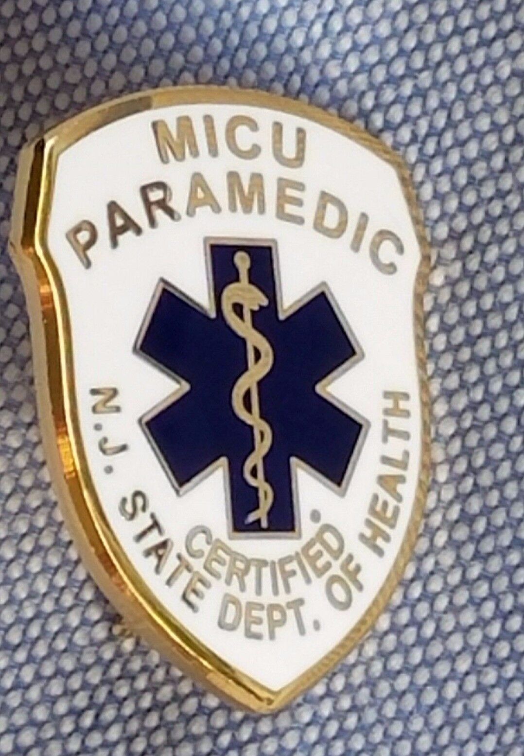NEW JERSEY MICU PARAMEDIC PIN, Item #39: Gold color plated finish, 7/8 ...