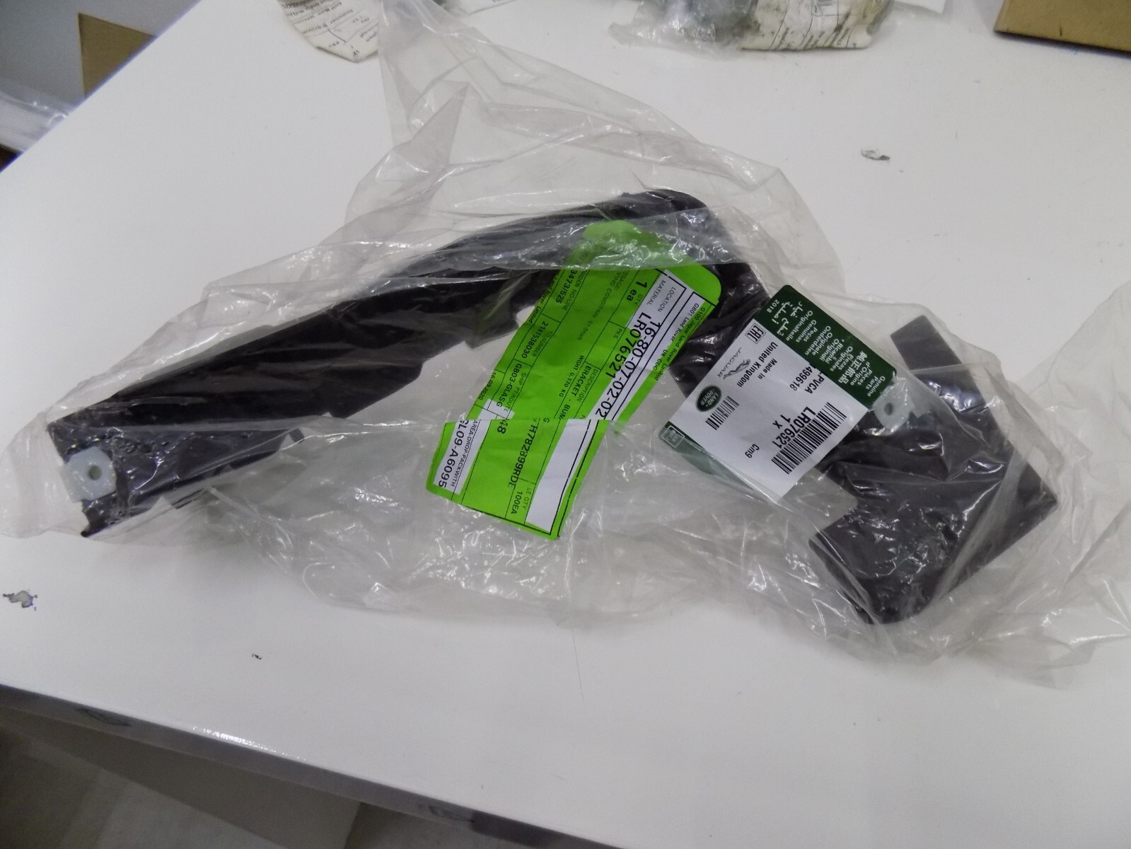 Genuine Range Rover Vogue 2013-2018 Offside Rear Bumper Mount Bracket ...