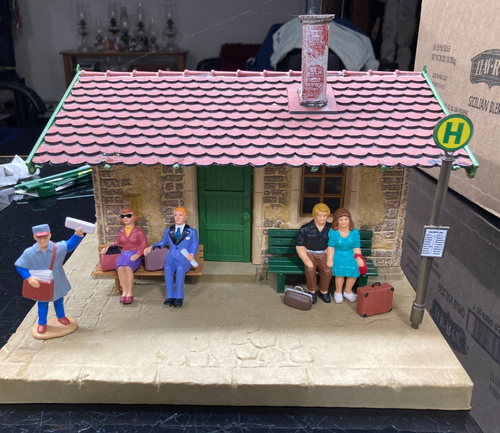 POLA Train Station Building - G Scale LGB W/ Benches, N People | eBay