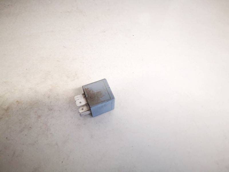 8d0951253a v23134-b52-x301 Relay module for Volkswagen Passat UK1916346 ...