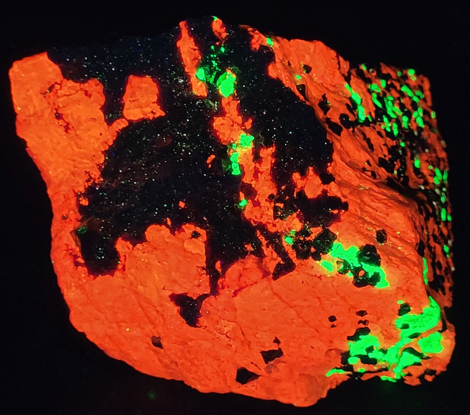 Franklinite Zincite w SW & LW UV Fluorescent Green Willemite Calcite ...