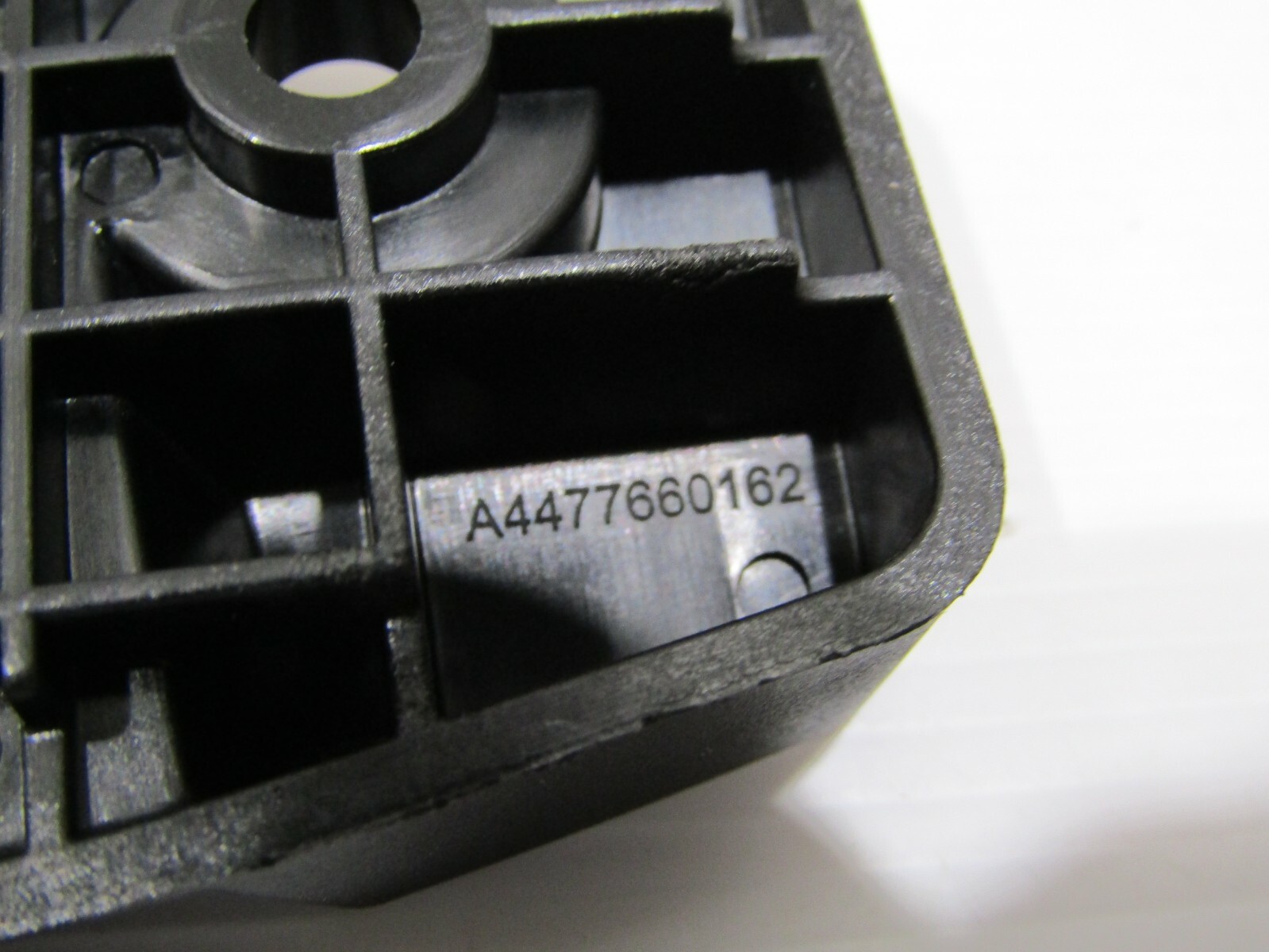 MERCEDES V CLASS VITO W447 REAR BOOTLID WEDGE RUN-ON KEY A4477660162 ...