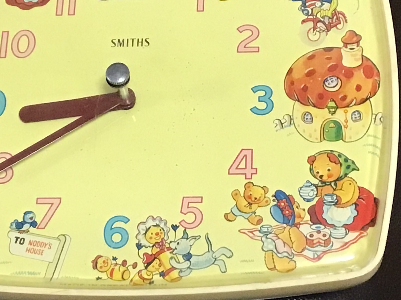 Vtg 1964 Smiths Noddy Cord Wind Clock with box & 1957 book Do Look Out ...