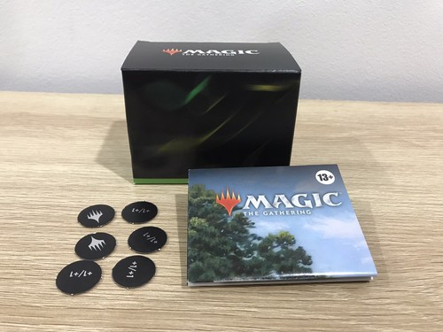 Emmara Soul of the Accord Deck Box Selesnya Green MTG Magic 100 ...