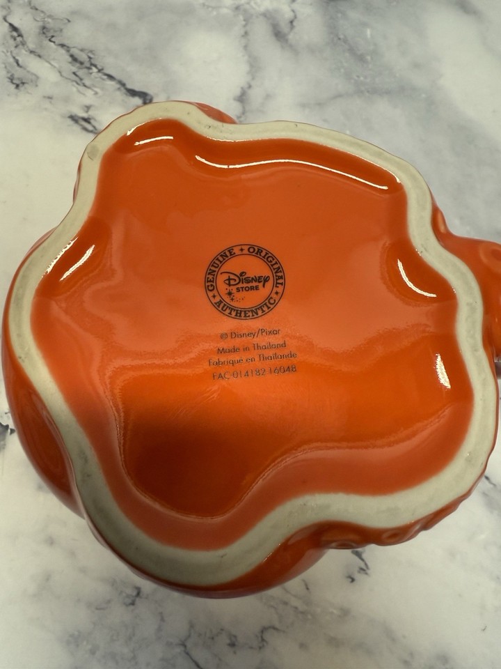 DISNEY PIXAR FINDING DORY ORANGE Hank the Octopus 16 oz COFFEE CUP MUG ...