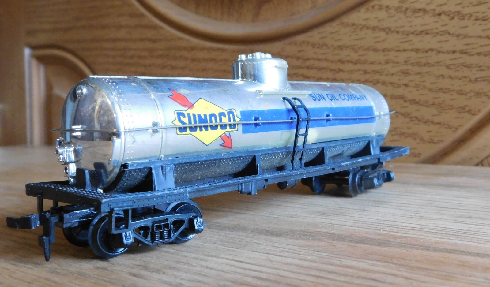 HO Scale TYCO Sunoco Sun Oil Company Silver Chrome Tank Car 367A for ...