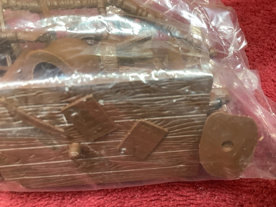 1950s MARX Litho Tin Western Cowboy Log Cabin Sealed Pieces Skinny ...