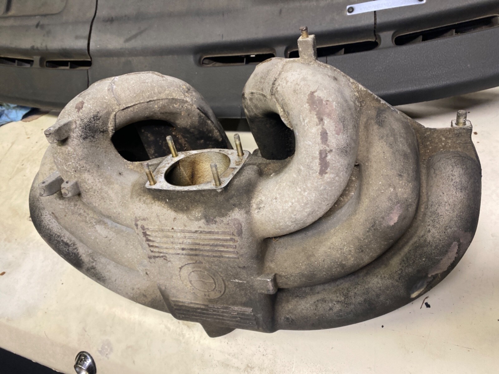 BMW 325 E30 OEM air intake manifold | eBay