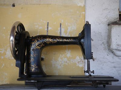 Antique sewing machine Naumann | eBay